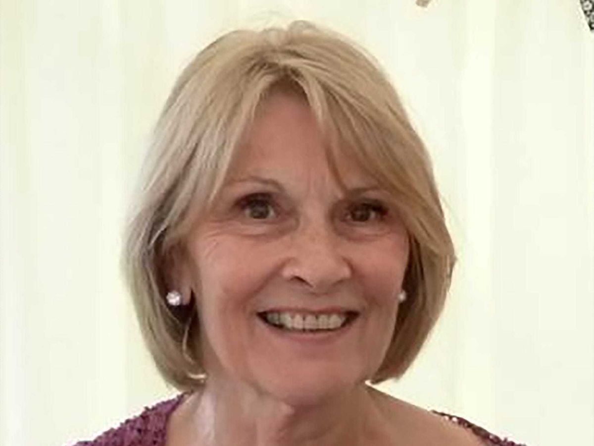 Man stabbed woman to death after warning he would kill a stranger ...