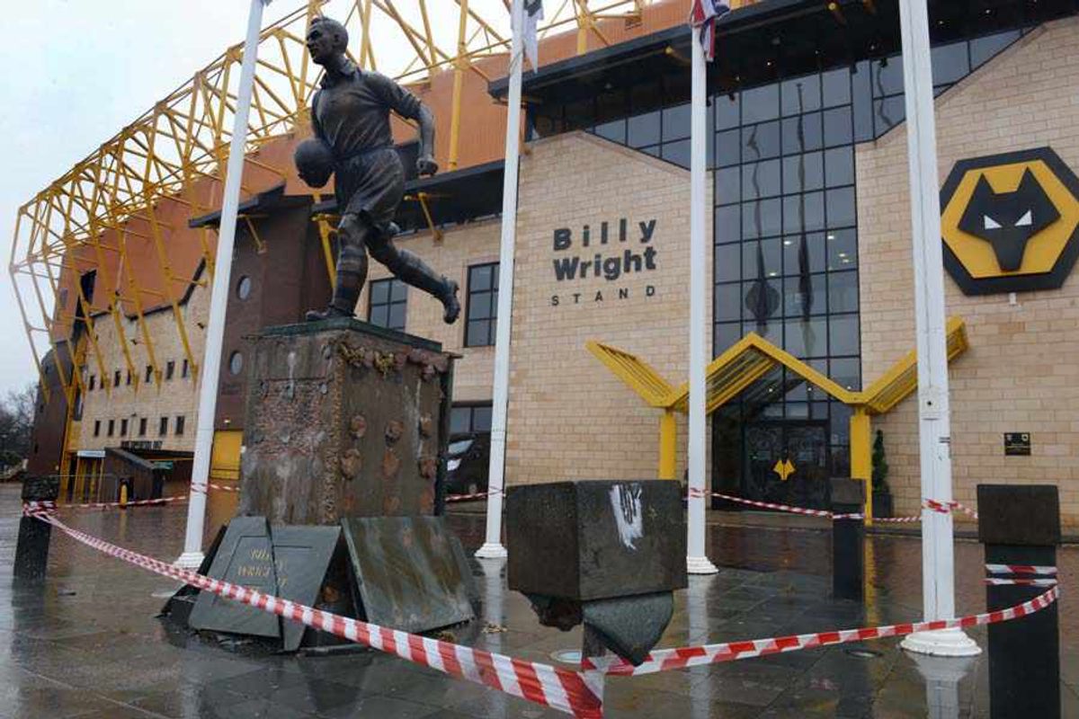 Billy Wright statue: Wolves prepare repair plan to restore plinth ...