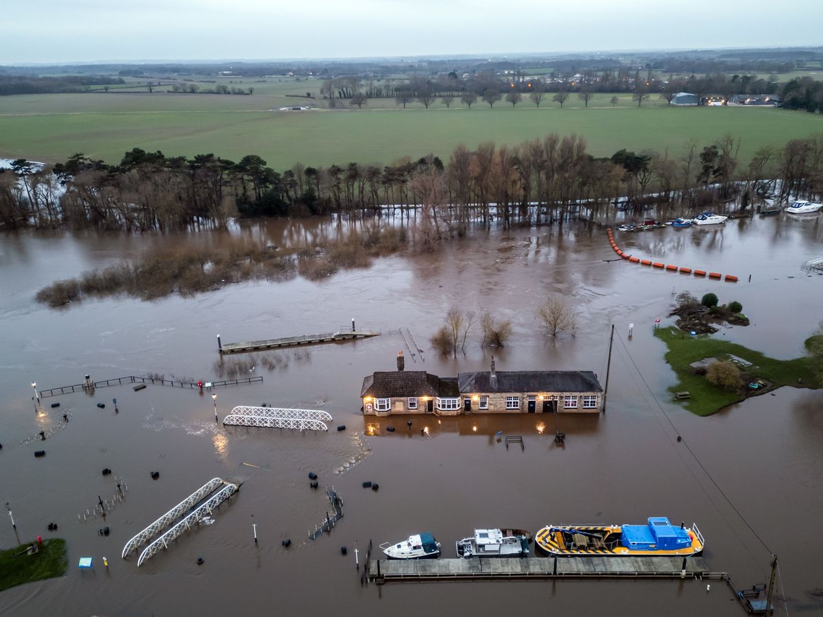 Record number of flood warnings for Britain in winter 2024 – analysis ...