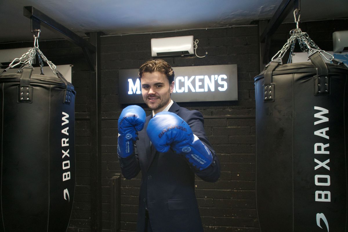 Shropshire firm steps up to support its future boxing star 'Oscar De La ...