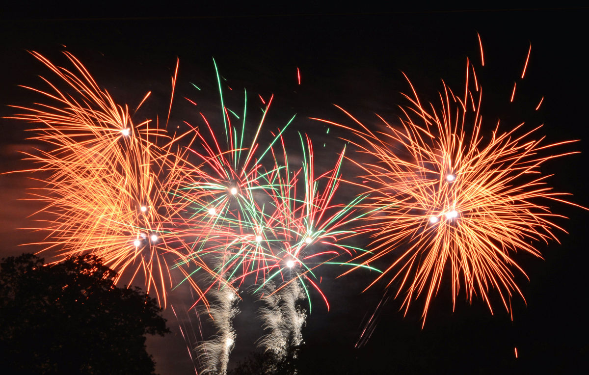 'We apologise': Council says sorry for long delay in Oswestry firework ...