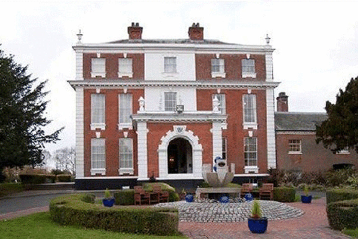 Hilton Hall's grounds are set to open for weddings | Express & Star