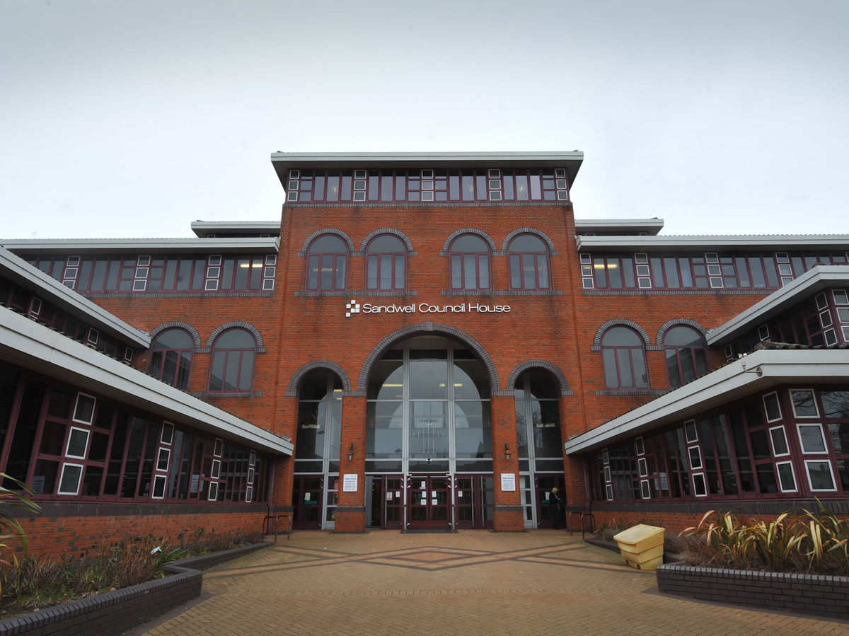 Sandwell Council ban over serial complainers attracts...more complaints ...