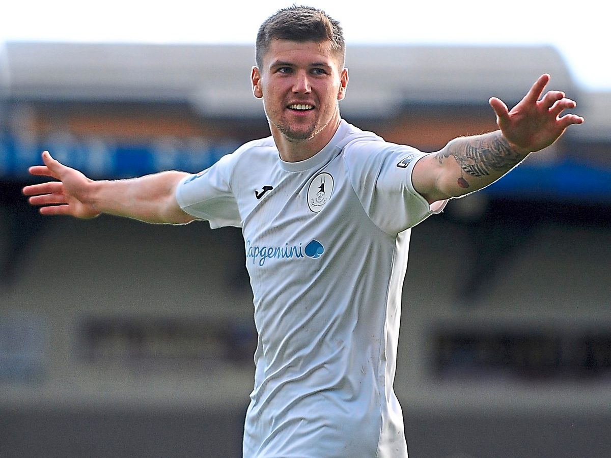 Matty Stenson returns to AFC Telford United from Nuneaton | Shropshire Star