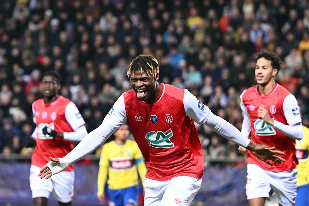 Wolves closing in on centre-back signing | Express & Star