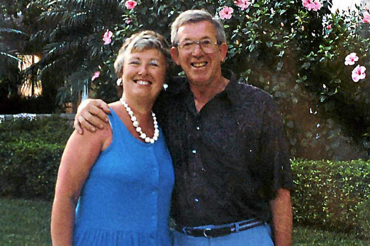 Funeral of Wolves legend Peter Broadbent to take place | Express & Star