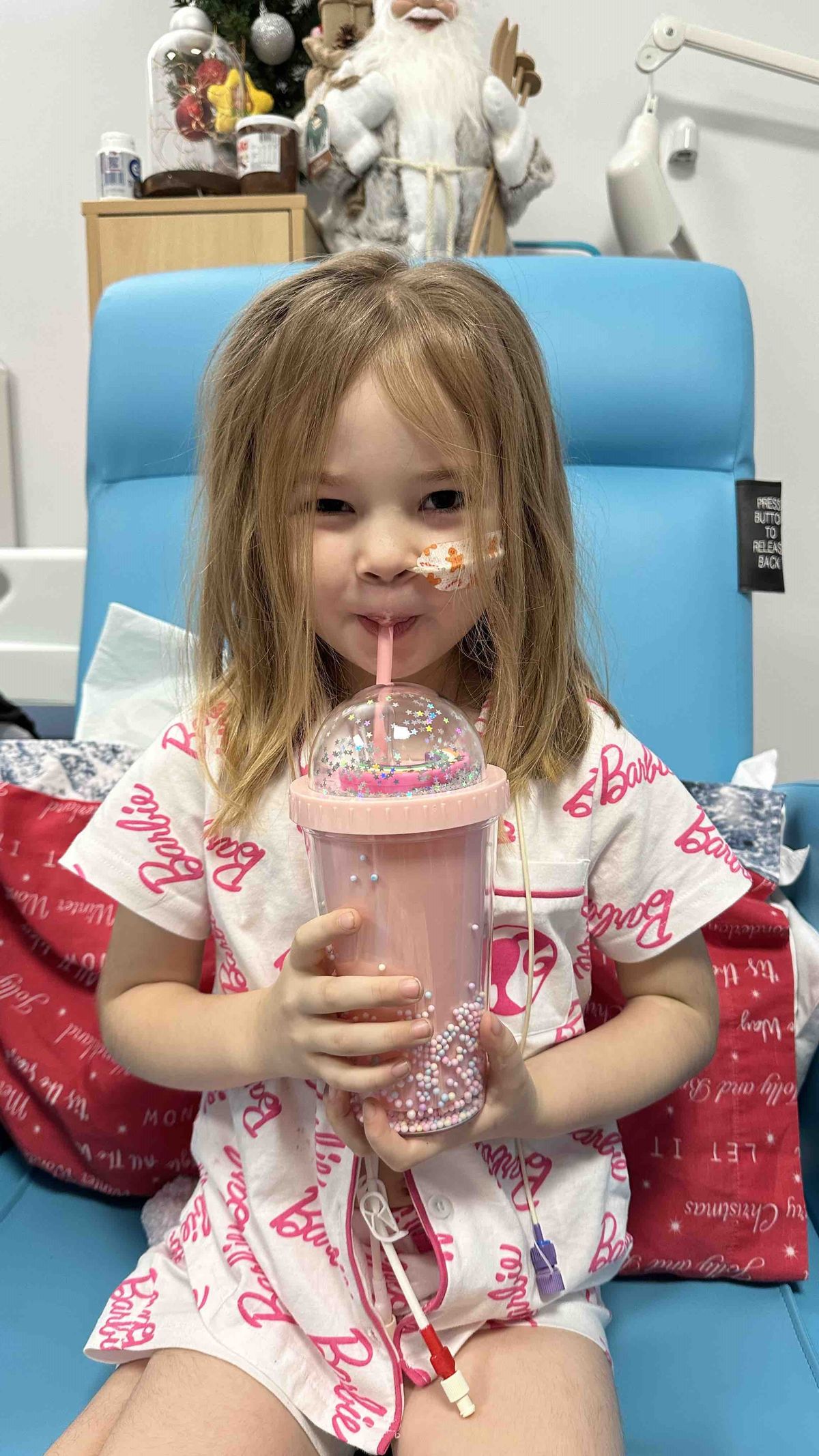 Watch as aunt of cancer-fighting four-year-old Hallie-May praises ...