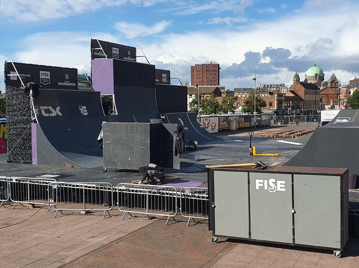 New photos show work continuing to turn Wolverhampton square into ...