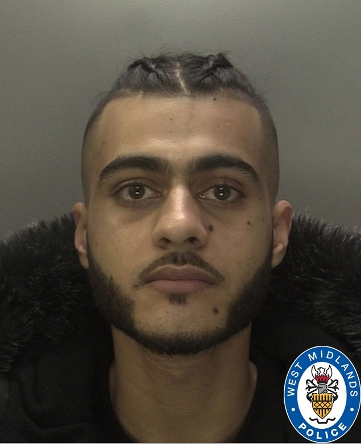 Appeal to trace driver who dragged police officer along road | Express ...