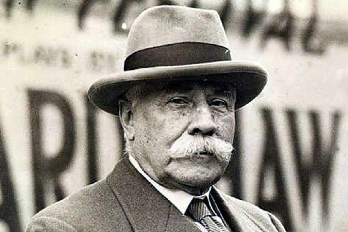 Elgar's tribute to Wolves star | Express & Star