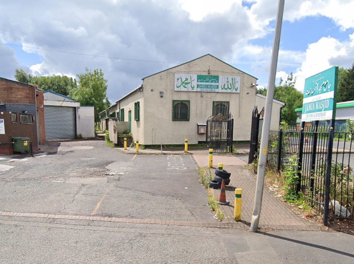 Smethwick mosque expansion plan given green light | Express & Star