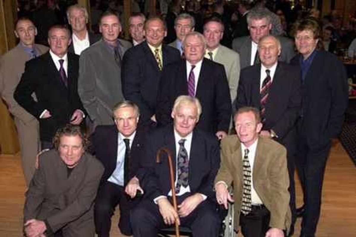 A personal tribute to Wolves legend Frank Munro | Express & Star