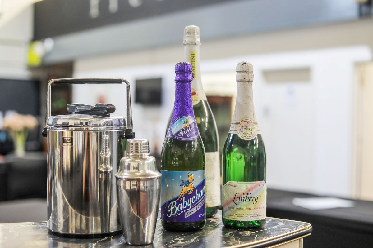 Del Boy’s tacky cocktail bar sells for thousands at West Midlands ...