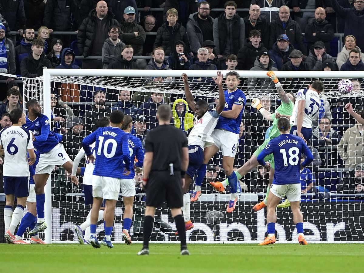 Micky van de Ven at the double as Tottenham end Everton’s unbeaten home record | Express & Star