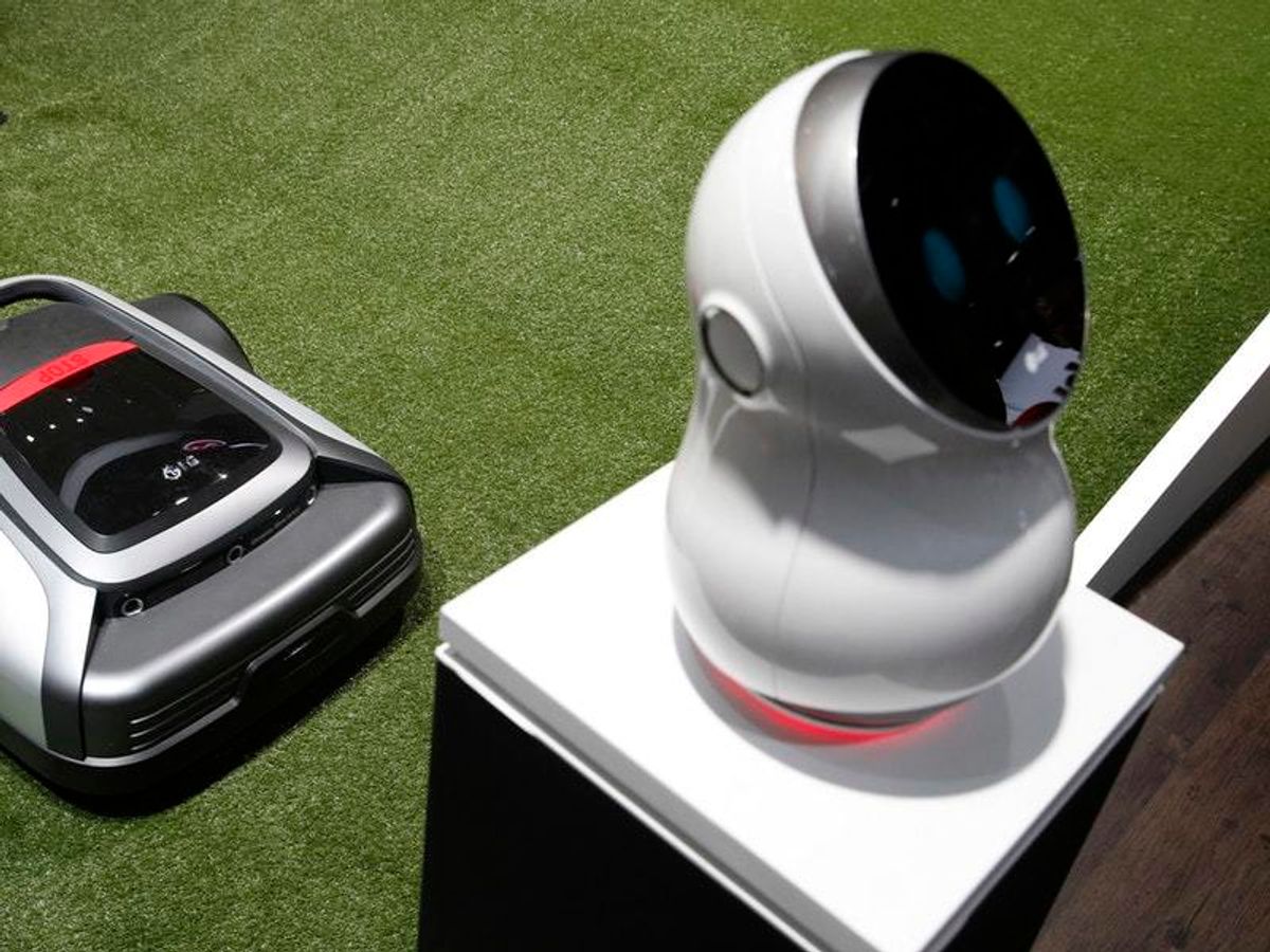 CES 2018 Day One: Crazy robots prove they’re not just a passing tech ...