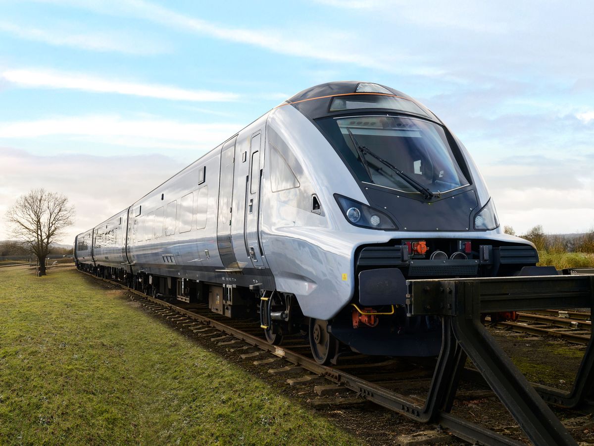 Chiltern Railways showcases modern train to replace carriages from ...