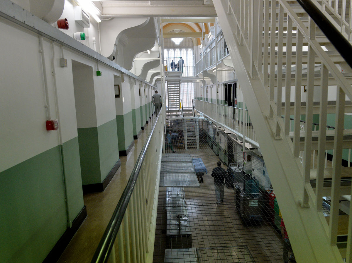 Jailed: Man who stole vacuum cleaner from shop gets prison sentence ...