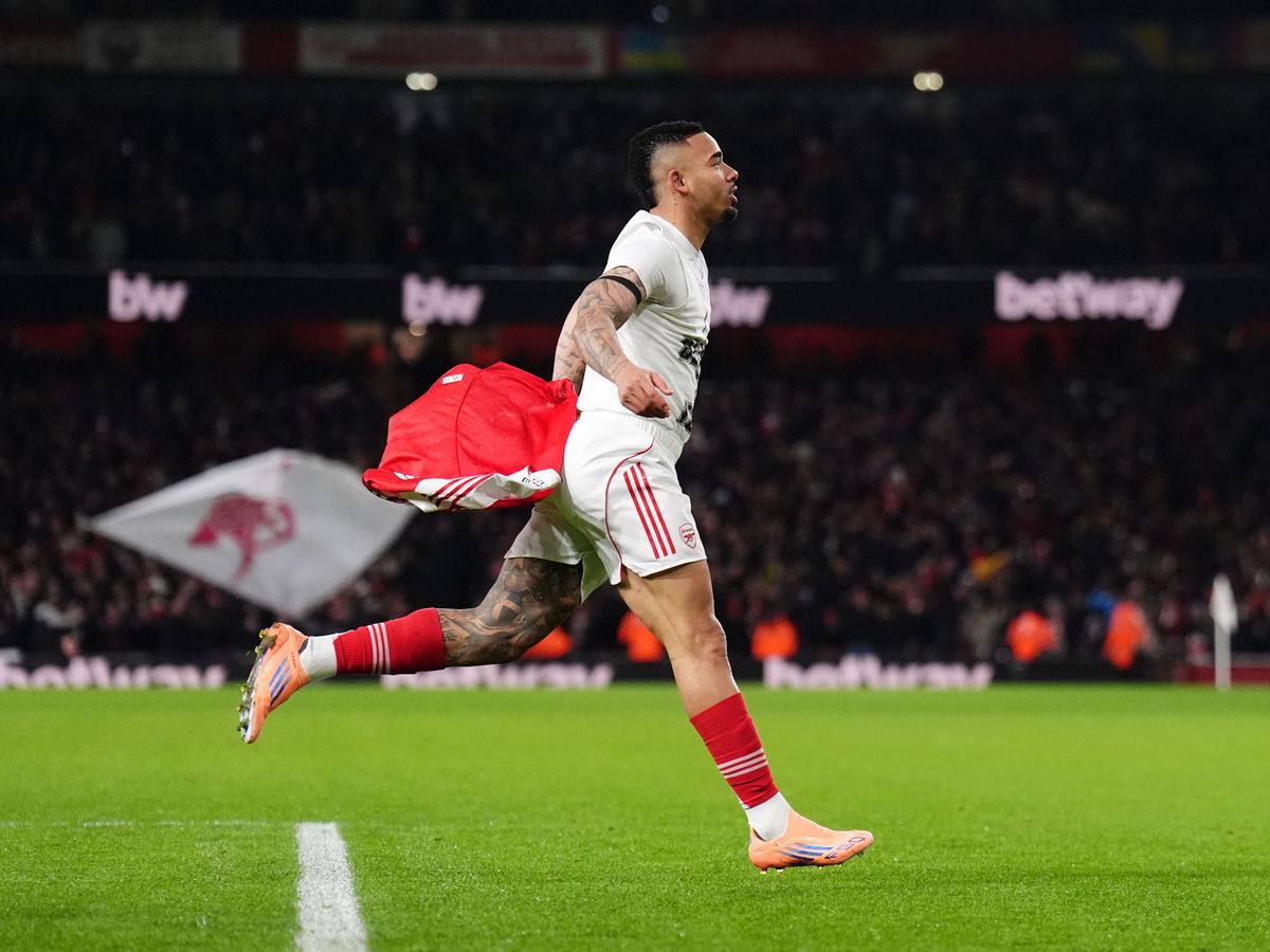 Arsenal score four in second half in statement win over title rivals ...