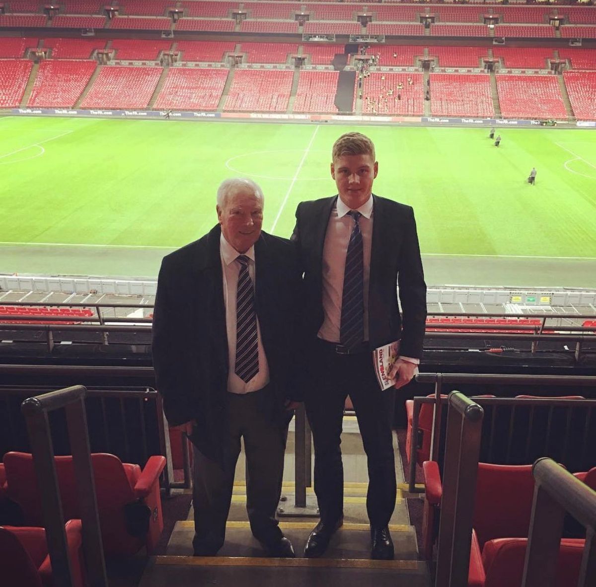 Memory of Wolves legend Ron Flowers lives on | Express & Star