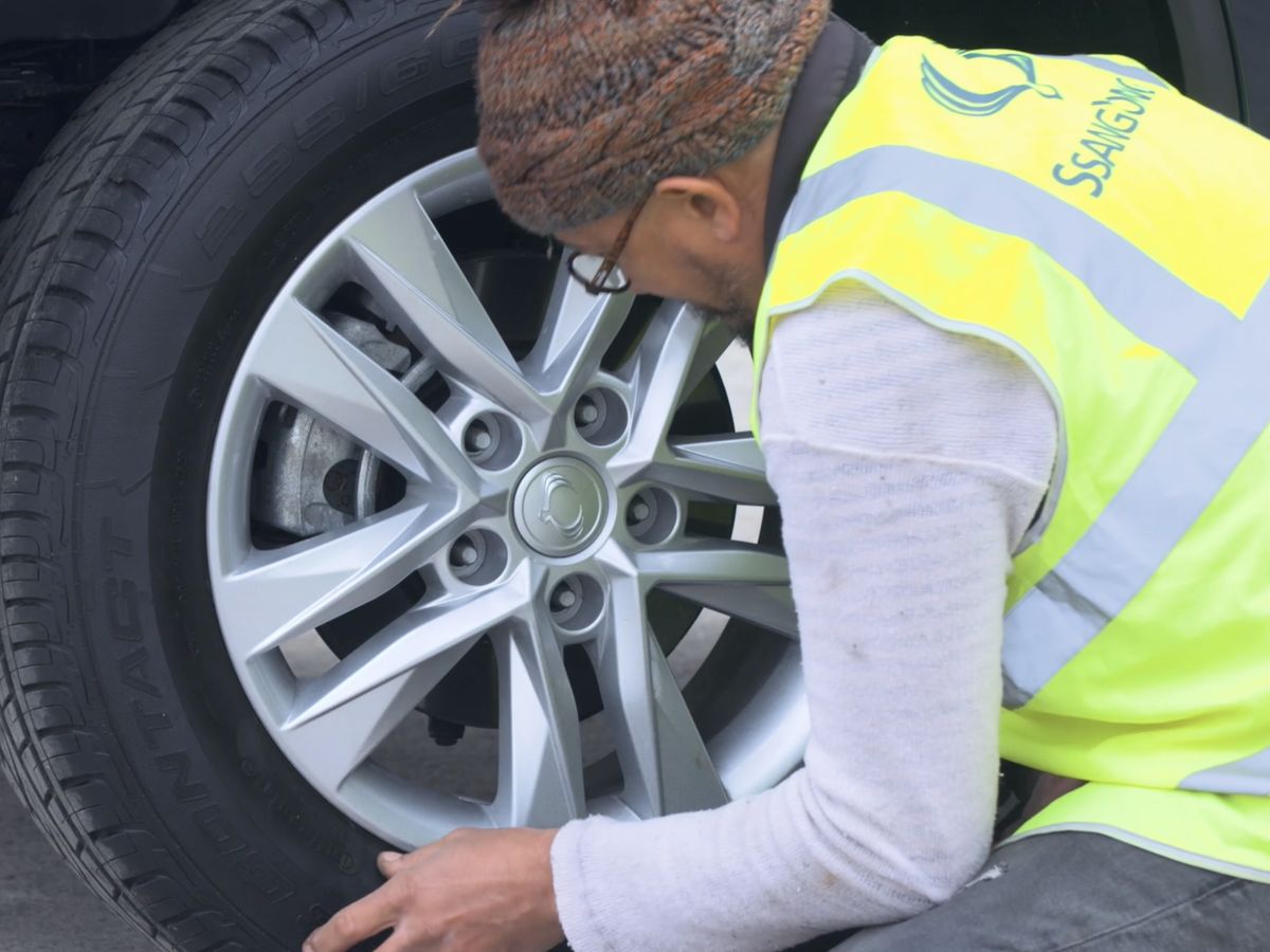 How to change a wheel on your car | Express & Star
