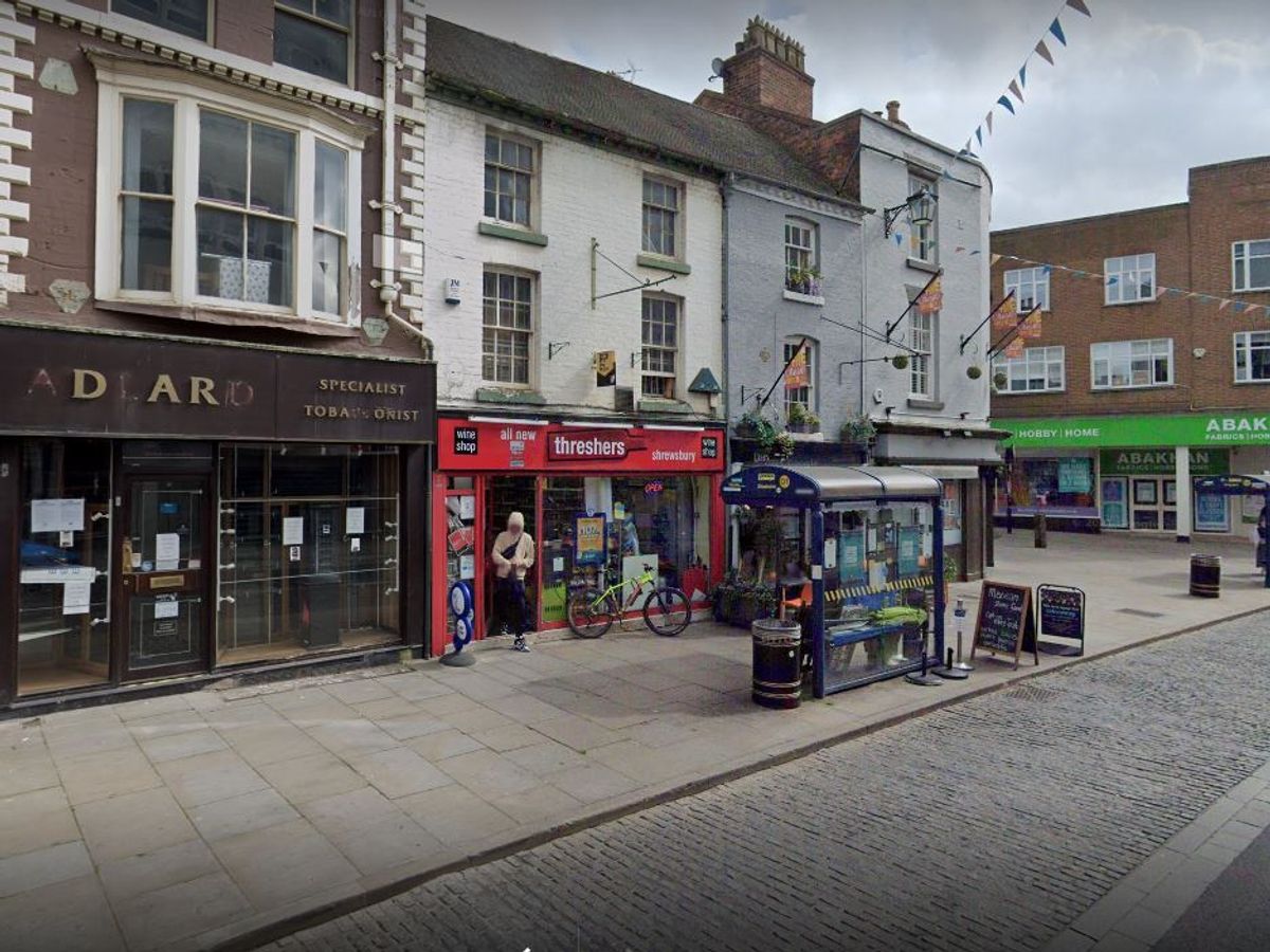 'Behave yourself': Ticking off for thief, 19, who stole phone from ...