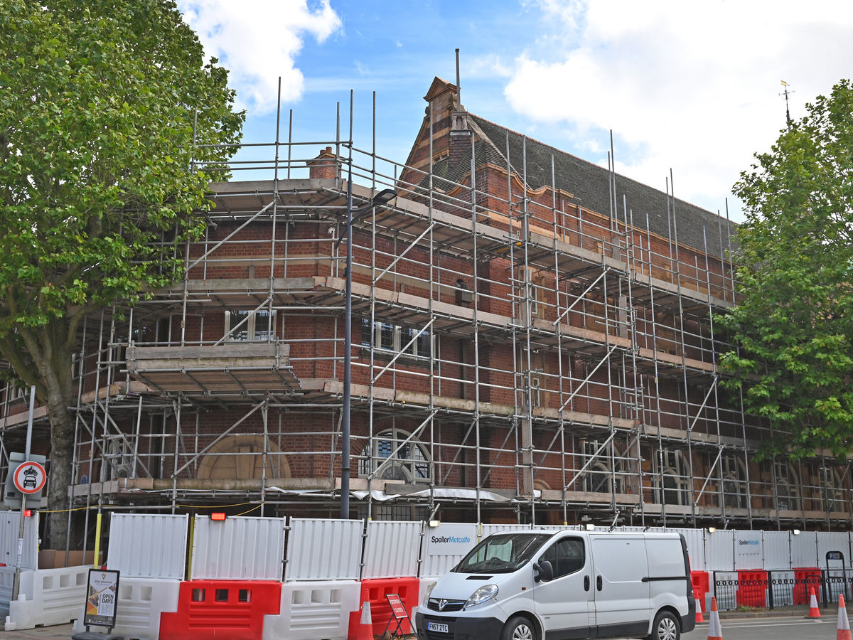 It's business as usual at Wolverhampton Central Library while roof ...
