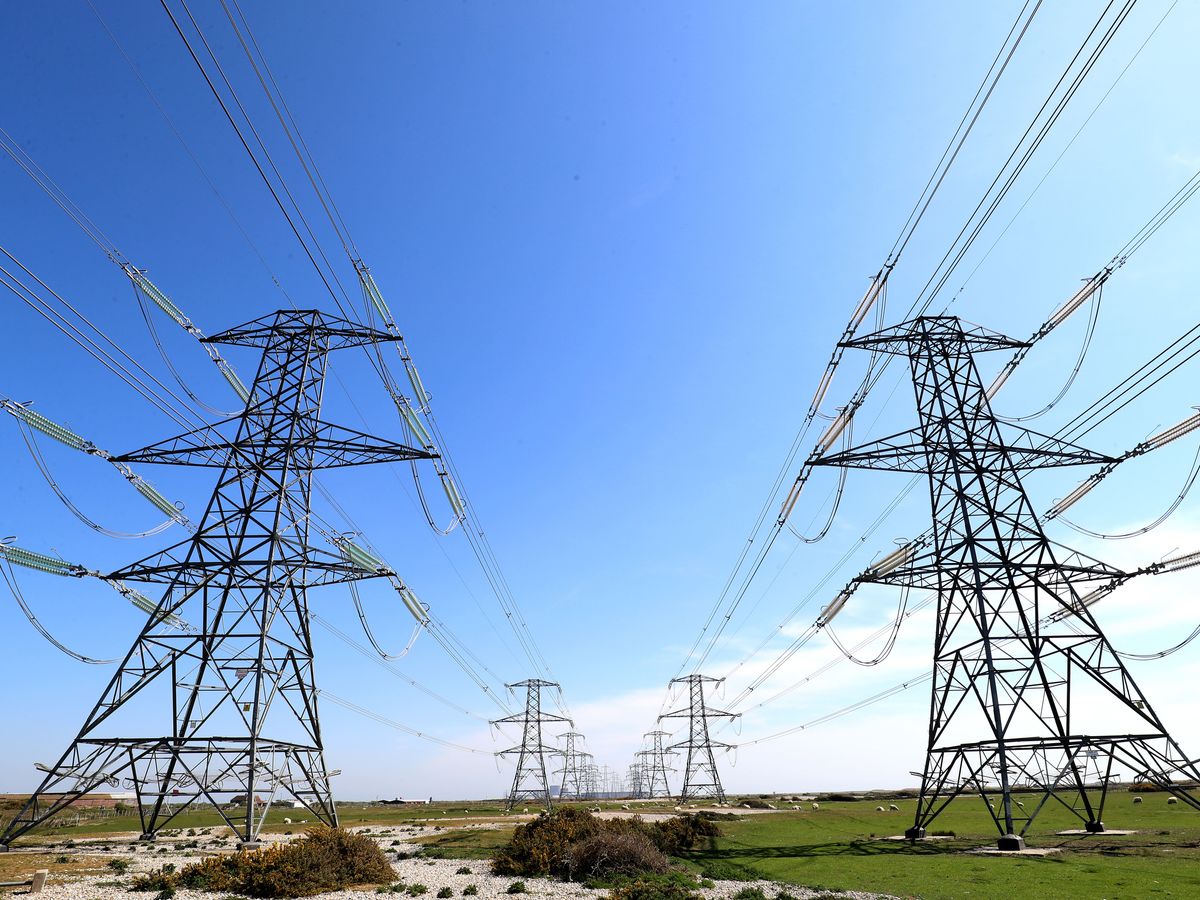 Pylon wars: Battle between builders and ‘blockers’ mounts across UK ...