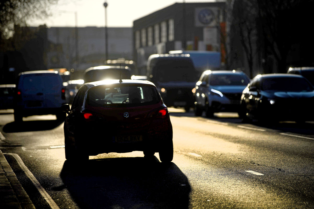 Cars sped up as region's roads emptied during lockdown | Express & Star