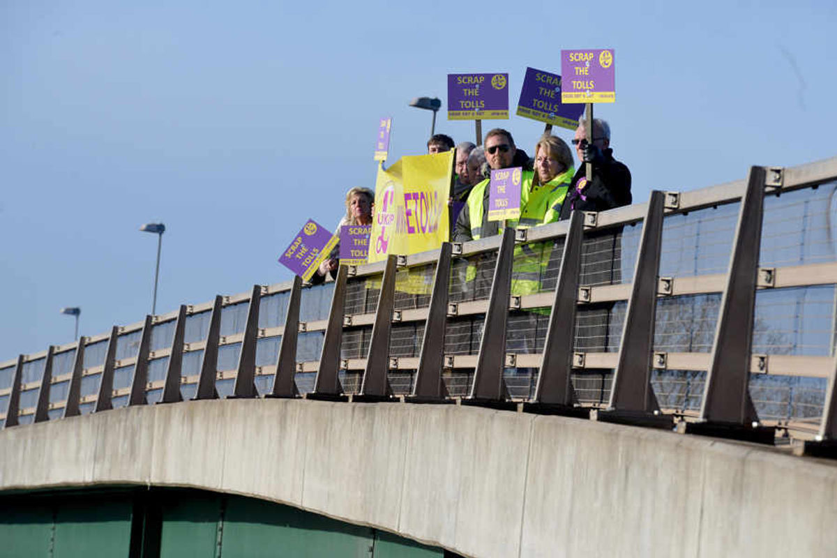 Ukip protest in M6 Toll nationalisation call | Express & Star