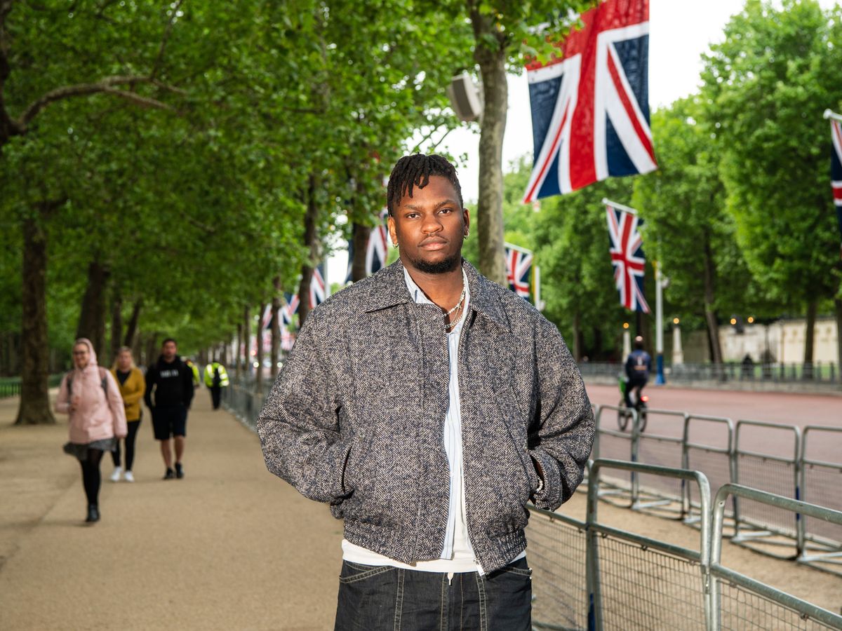 Singer to perform for King at VE Day concert held near his former ...