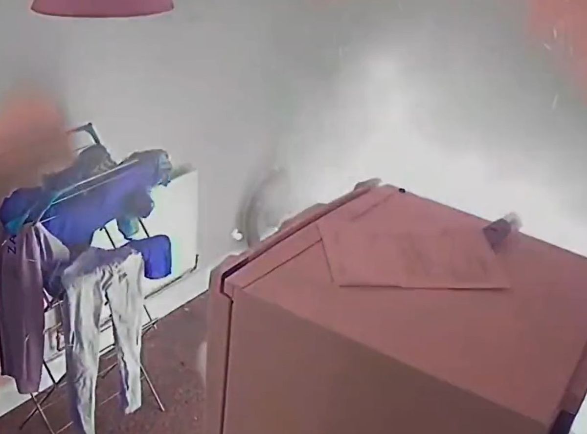 Watch as dramatic e-bike explosion shows dangers of leaving electronic ...