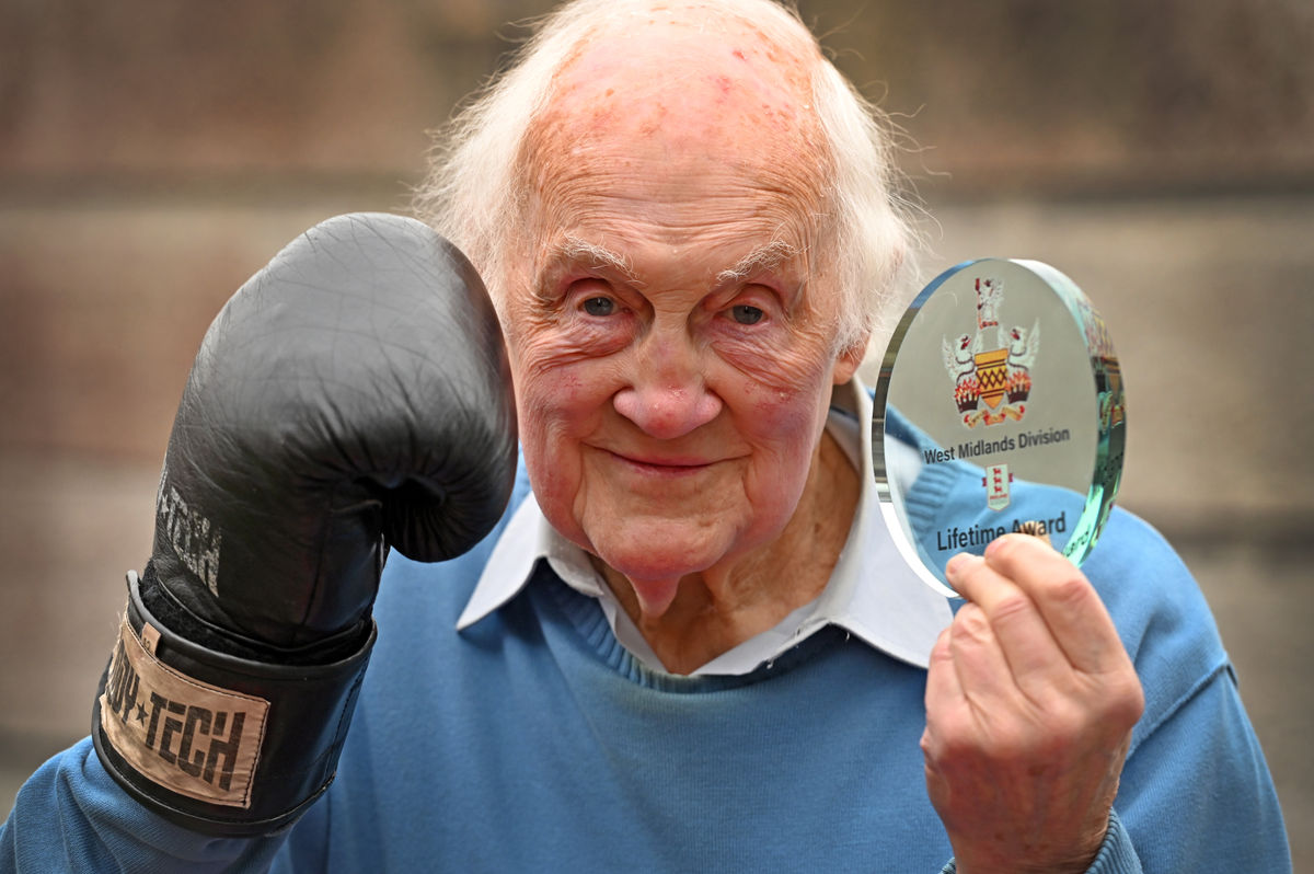Legendary boxing coach Colin Hough reflects on 77-year love for the ...