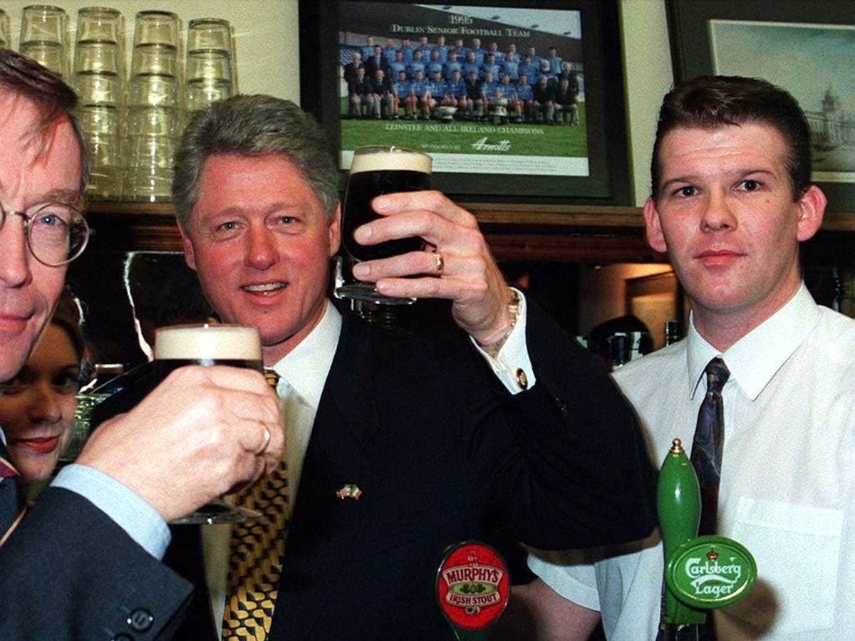 White House did not want photo of Clinton shaking Adams’ hand during ...