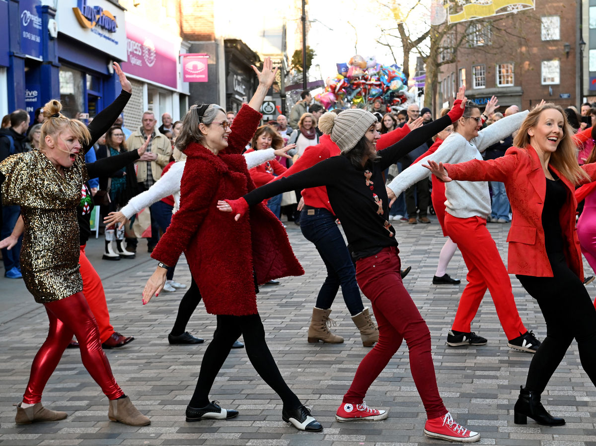 Watch record-breaking dance group surprise Shrewsbury shoppers with Christmas flash mob ...