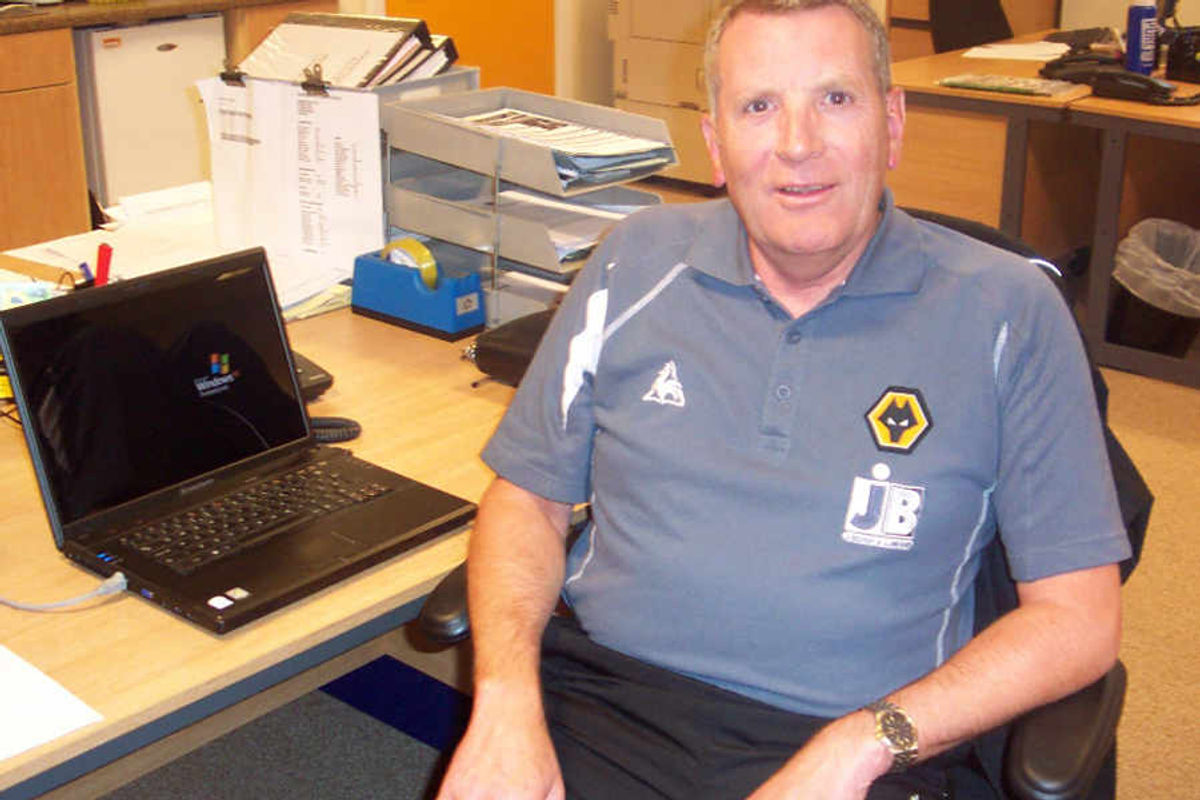 Alan Travis retirement sparks hunt for new Wolves talent-spotter ...