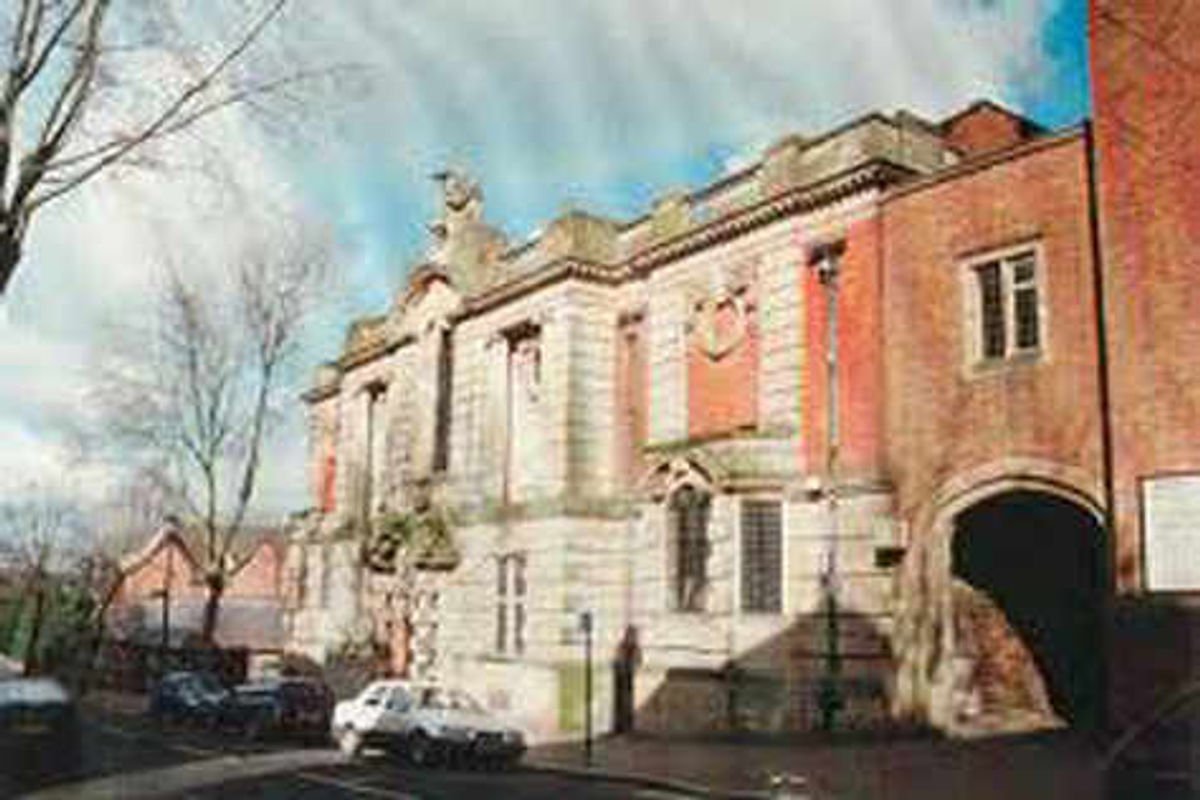 Dudley Library due for £200k revamp | Express & Star