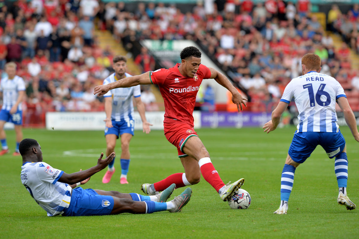 Priestley Farquharson expects ‘feisty’ date with Swindon | Express & Star