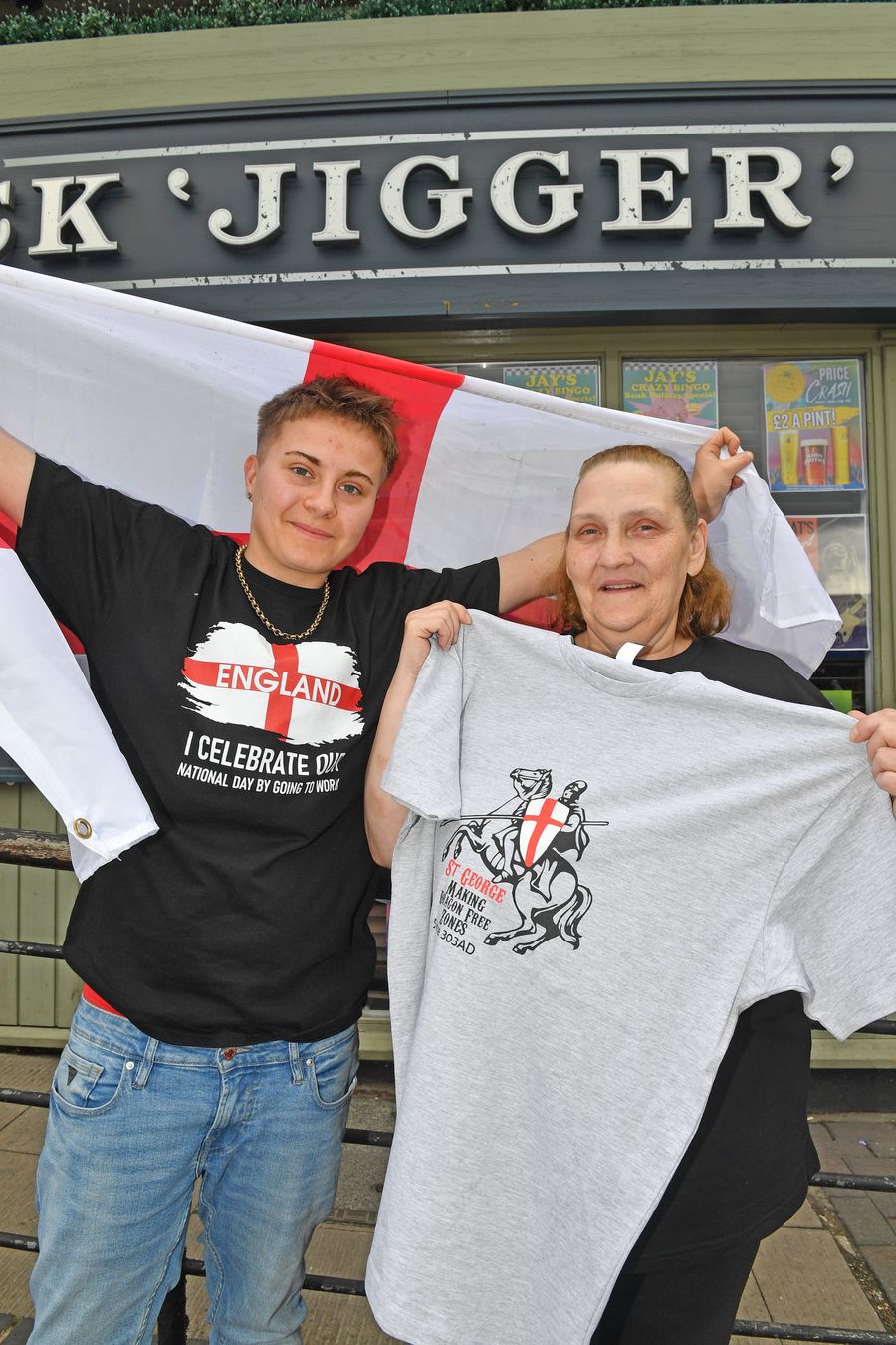 Personalised St Georges day t-shirts up for grabs at Brownhills pub ...