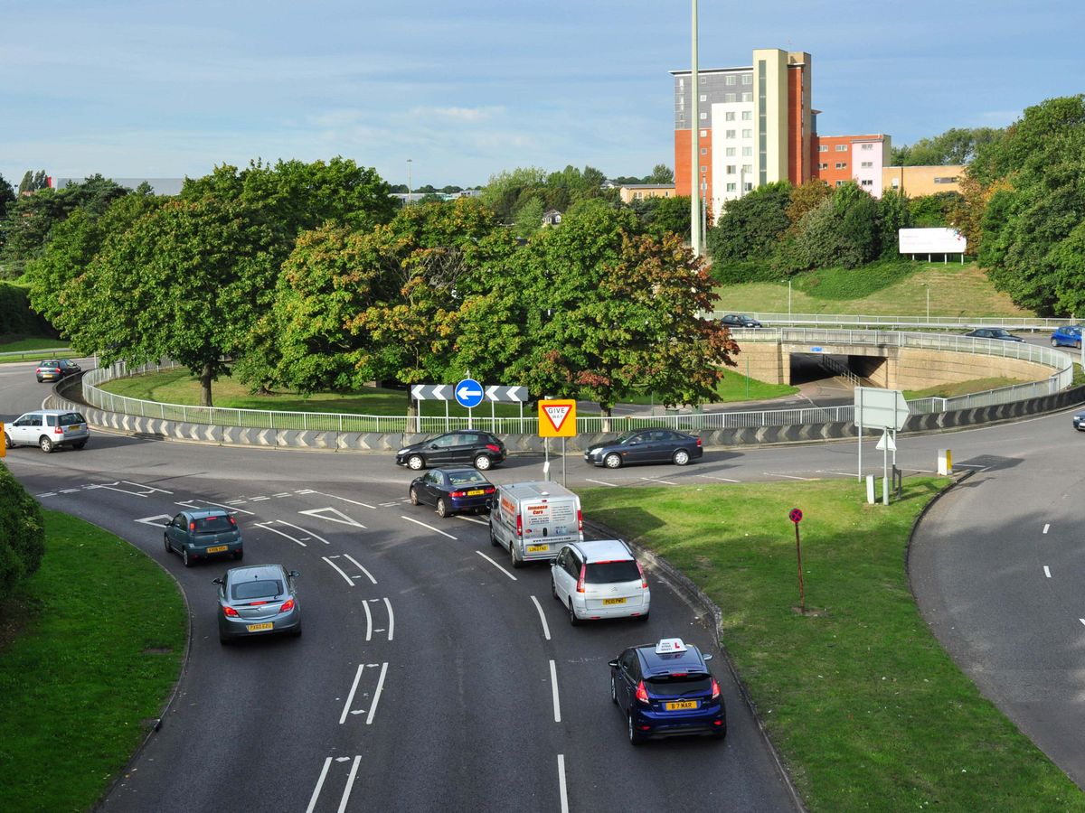 Roundabouts are most common location for near-misses, survey suggests ...