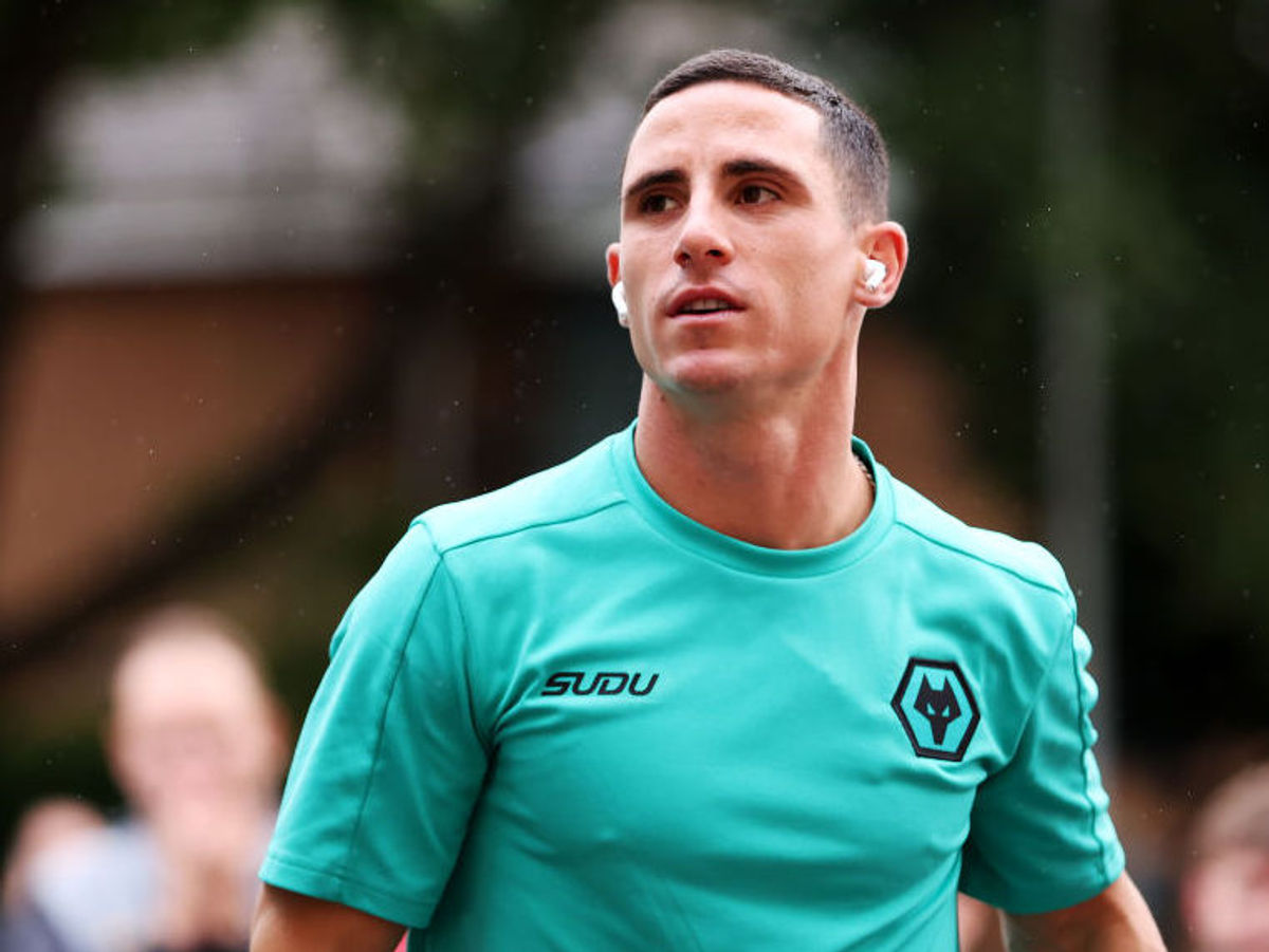 Wolves winger finalises Middle East move | Express & Star