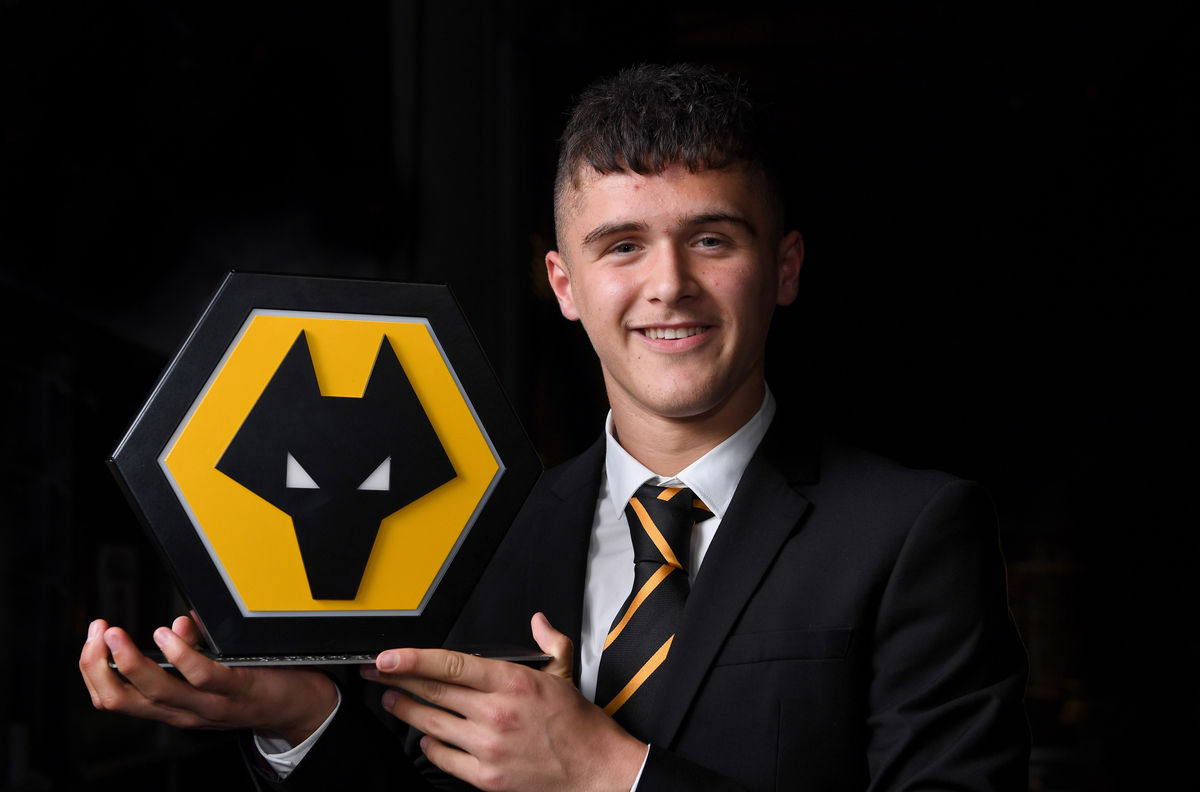 Ryan Giles signs new long-term Wolves deal | Express & Star