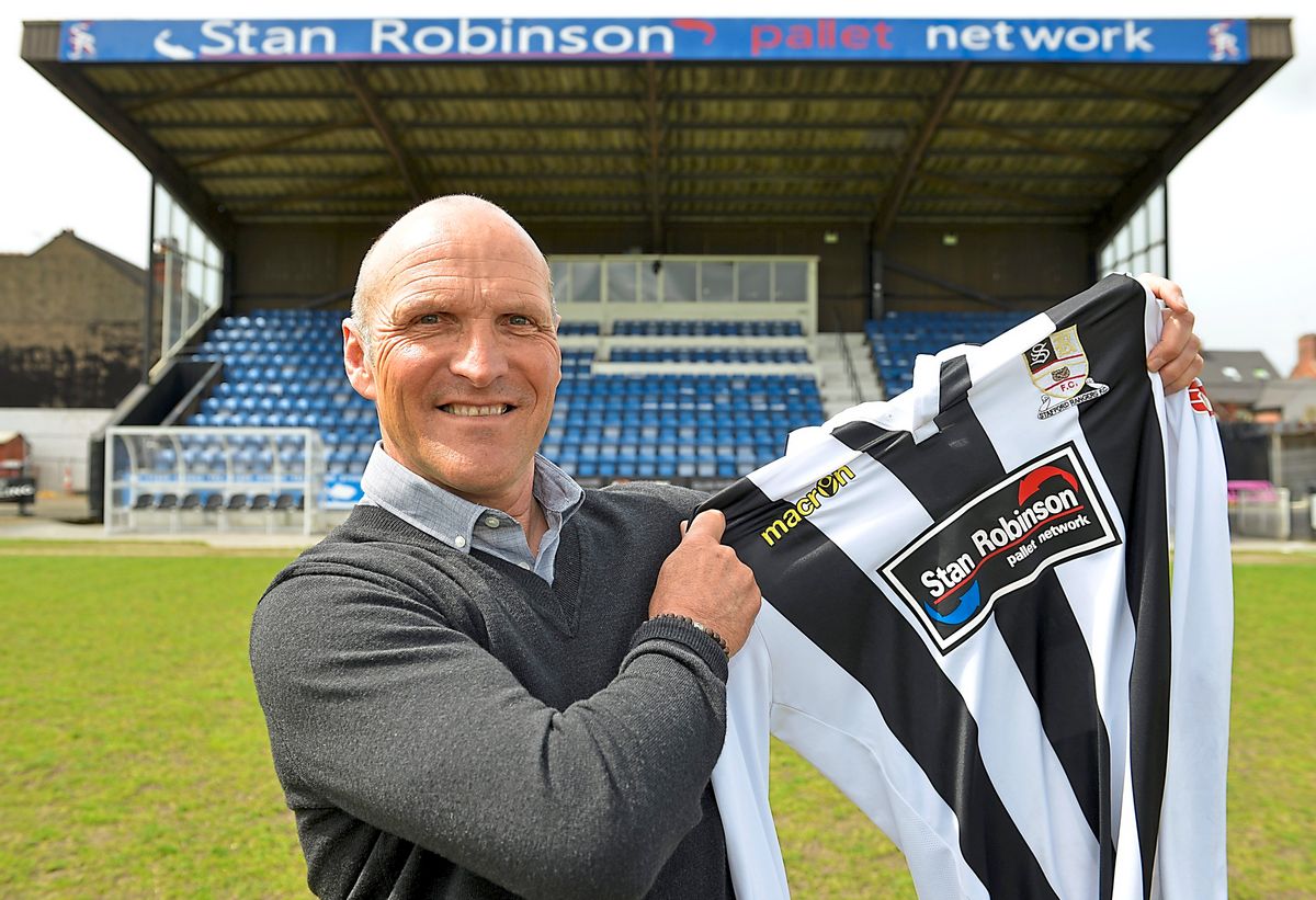 Steve Burr calls for a cutting edge at Stafford Rangers | Express & Star