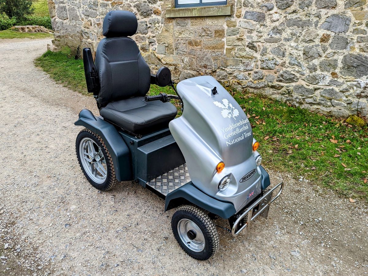 Off-road mobility vehicle and wheelchairs for Chirk Castle visitors ...