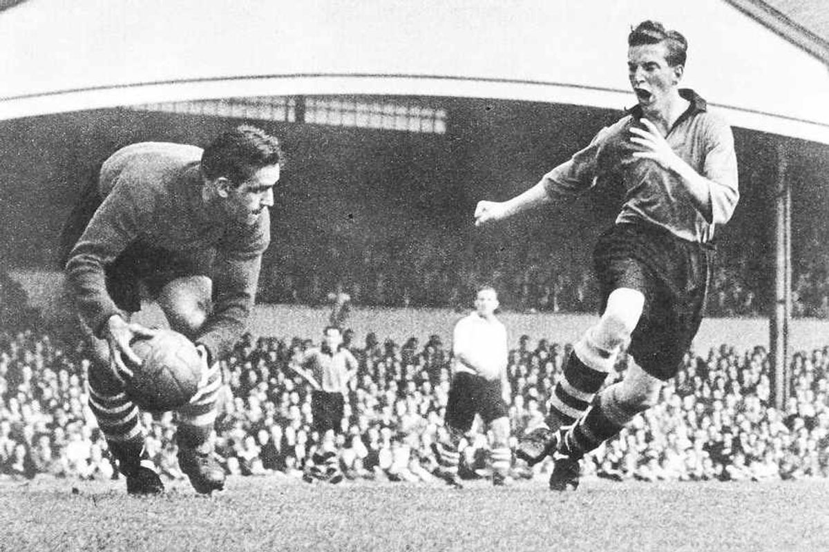 Wolves FA Cup winning legend Sammy Smyth passes away at 91 | Express & Star