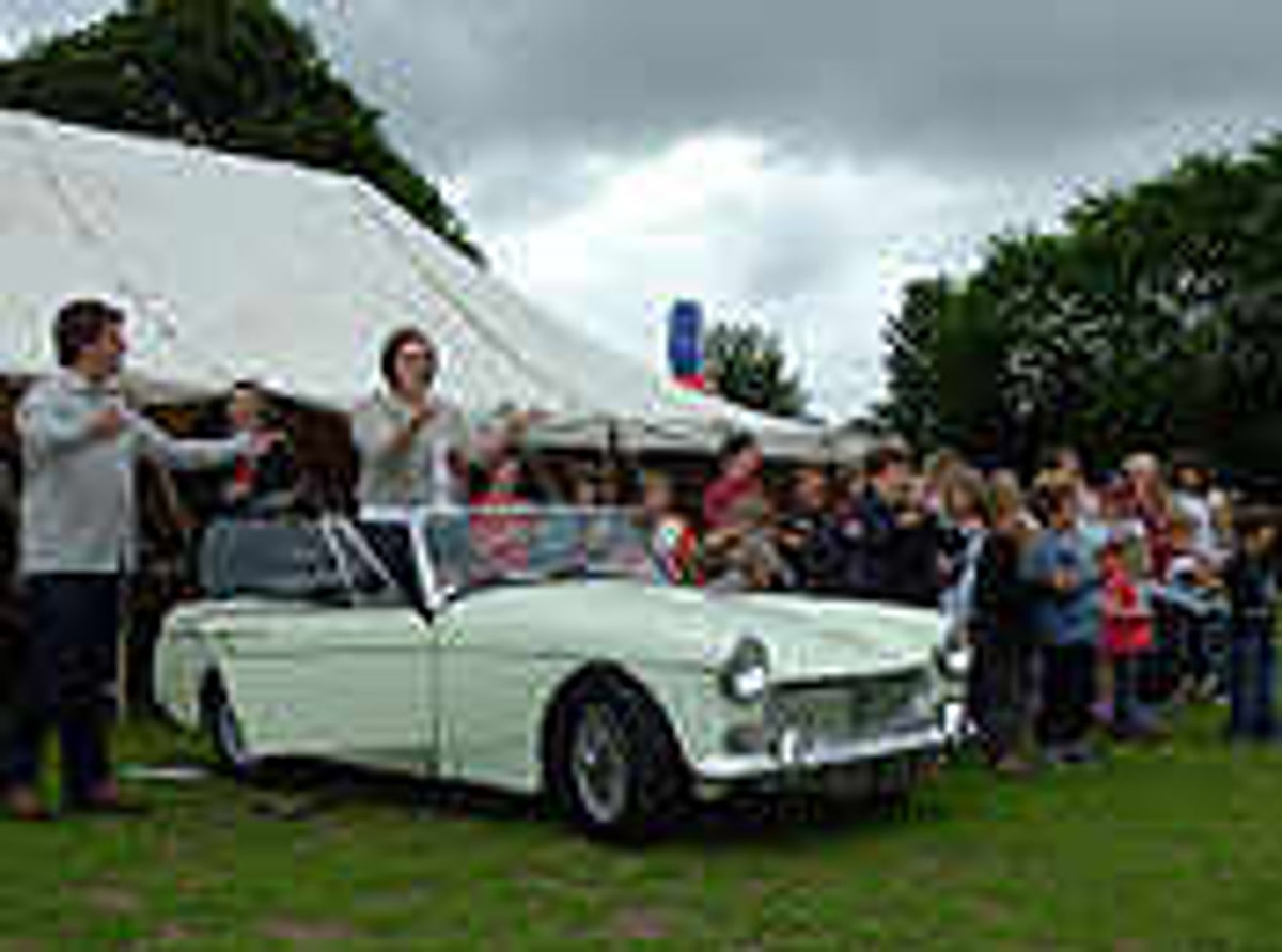 Sporting vicar revs up for flock | Express & Star