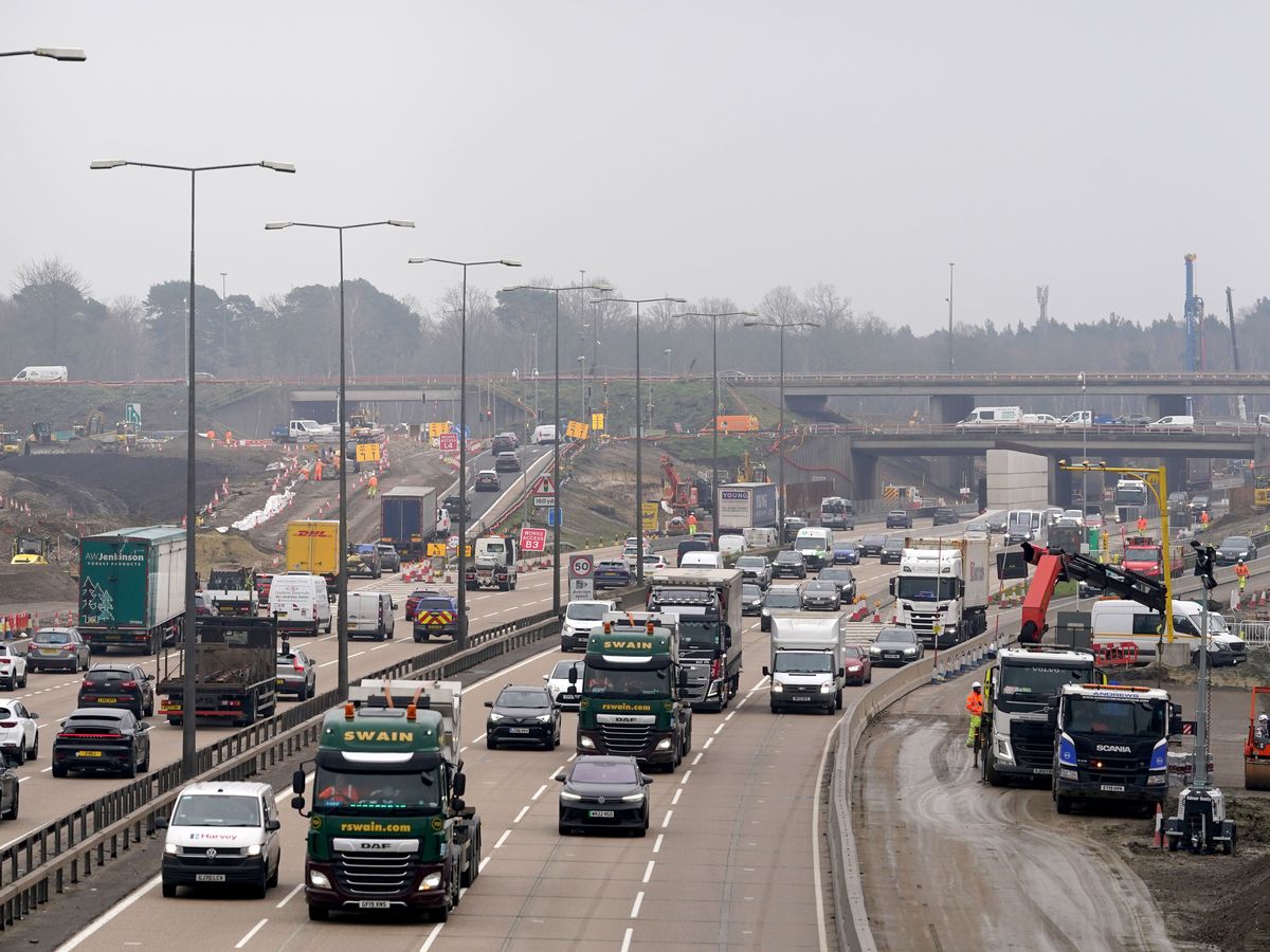 Traffic warning issued ahead of M25 closure on predicted warm weekend ...