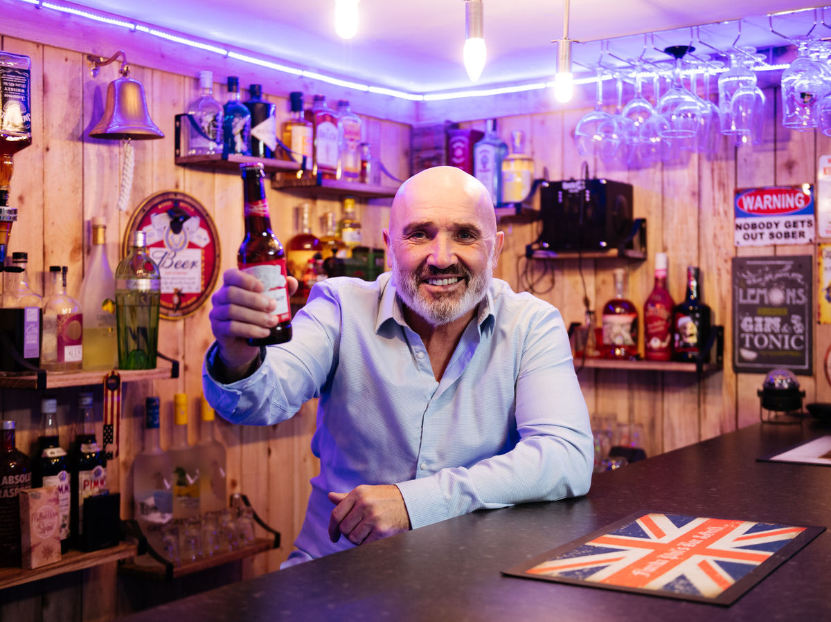 Pub-goer builds his own back-garden boozer after finding local wasn't ...