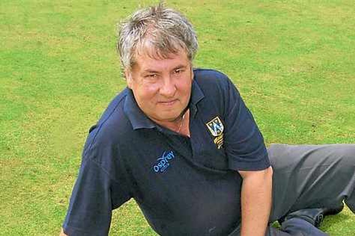 Derek Wright notches up bowls century | Shropshire Star