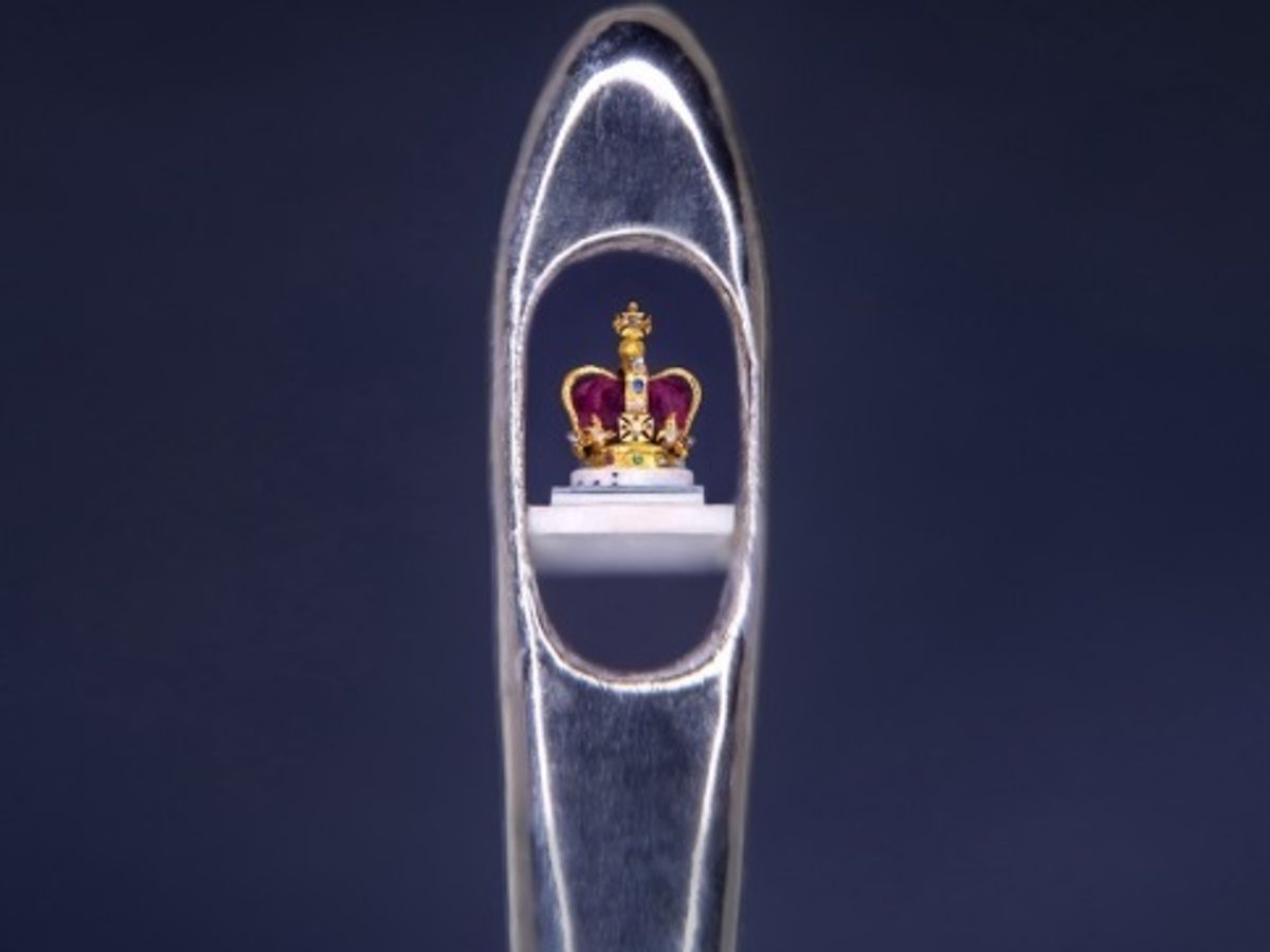 Wolverhampton micro artist Willard Wigan creates tiny crown for ...