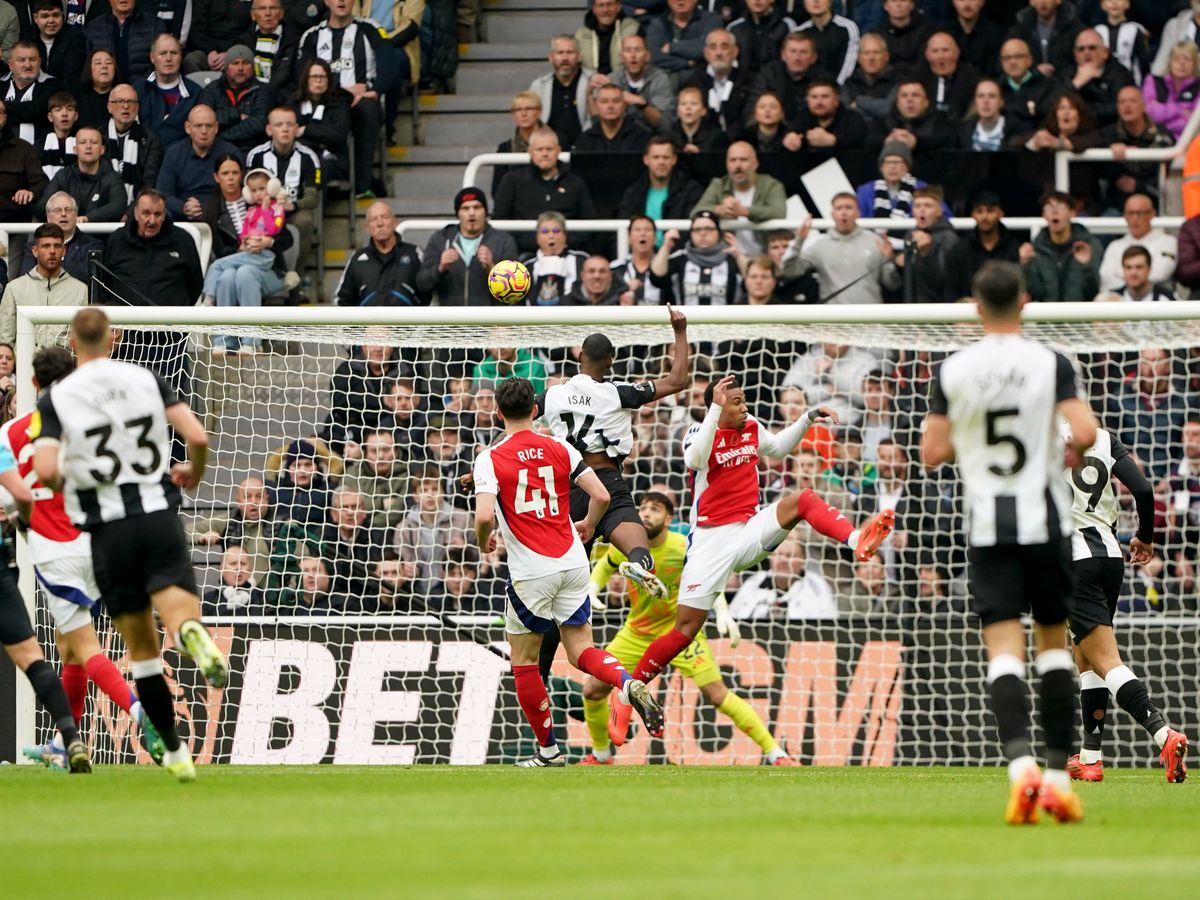 Alexander Isak’s header gives Newcastle victory to dent Arsenal’s title ...